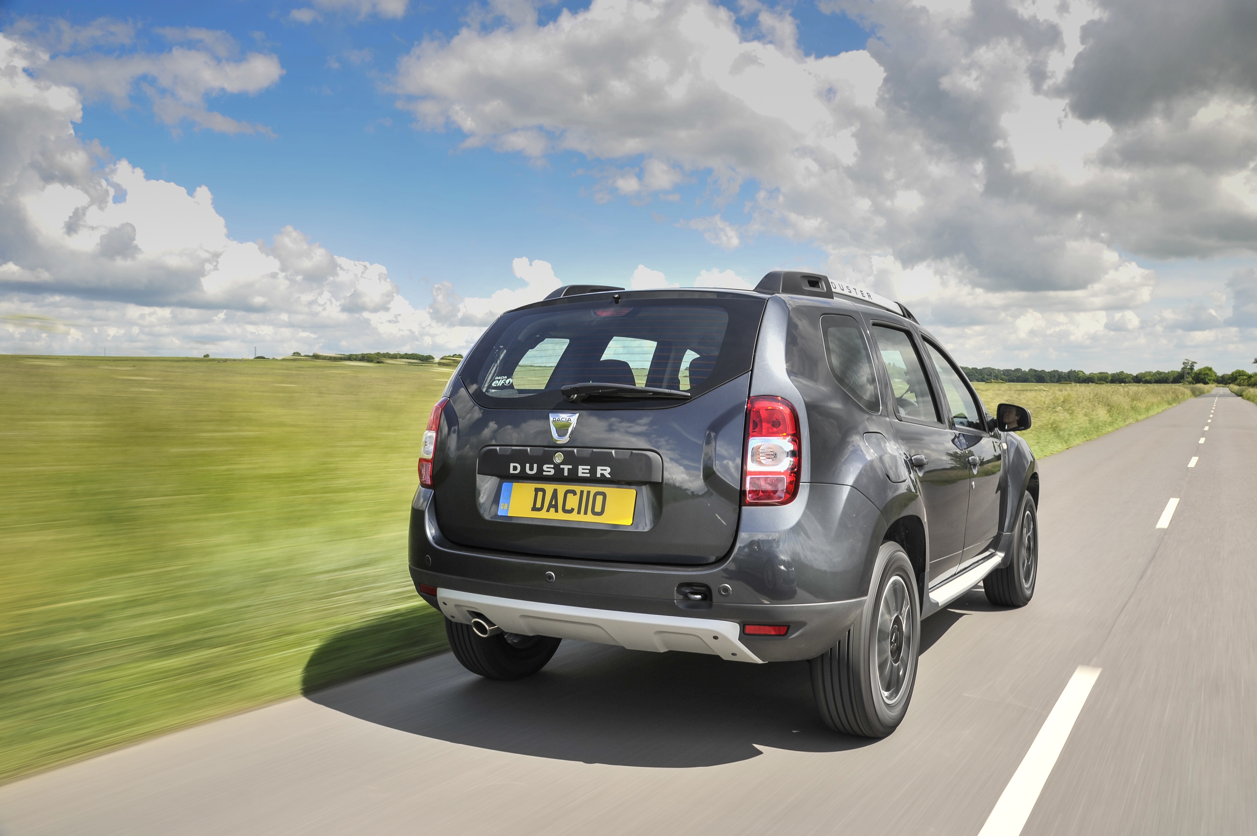 Dacia Duster Review | carwow