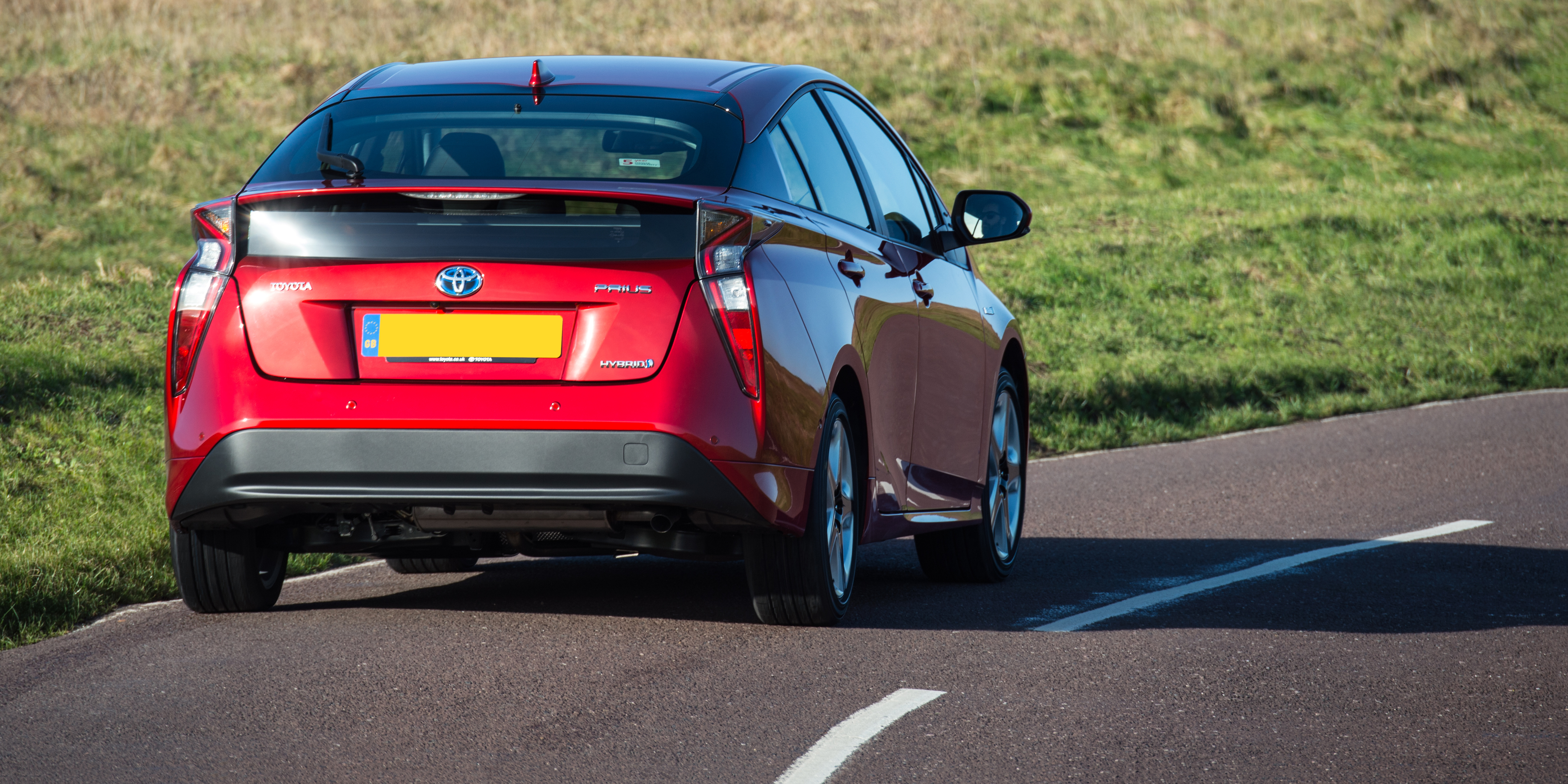Toyota Prius Specifications | carwow