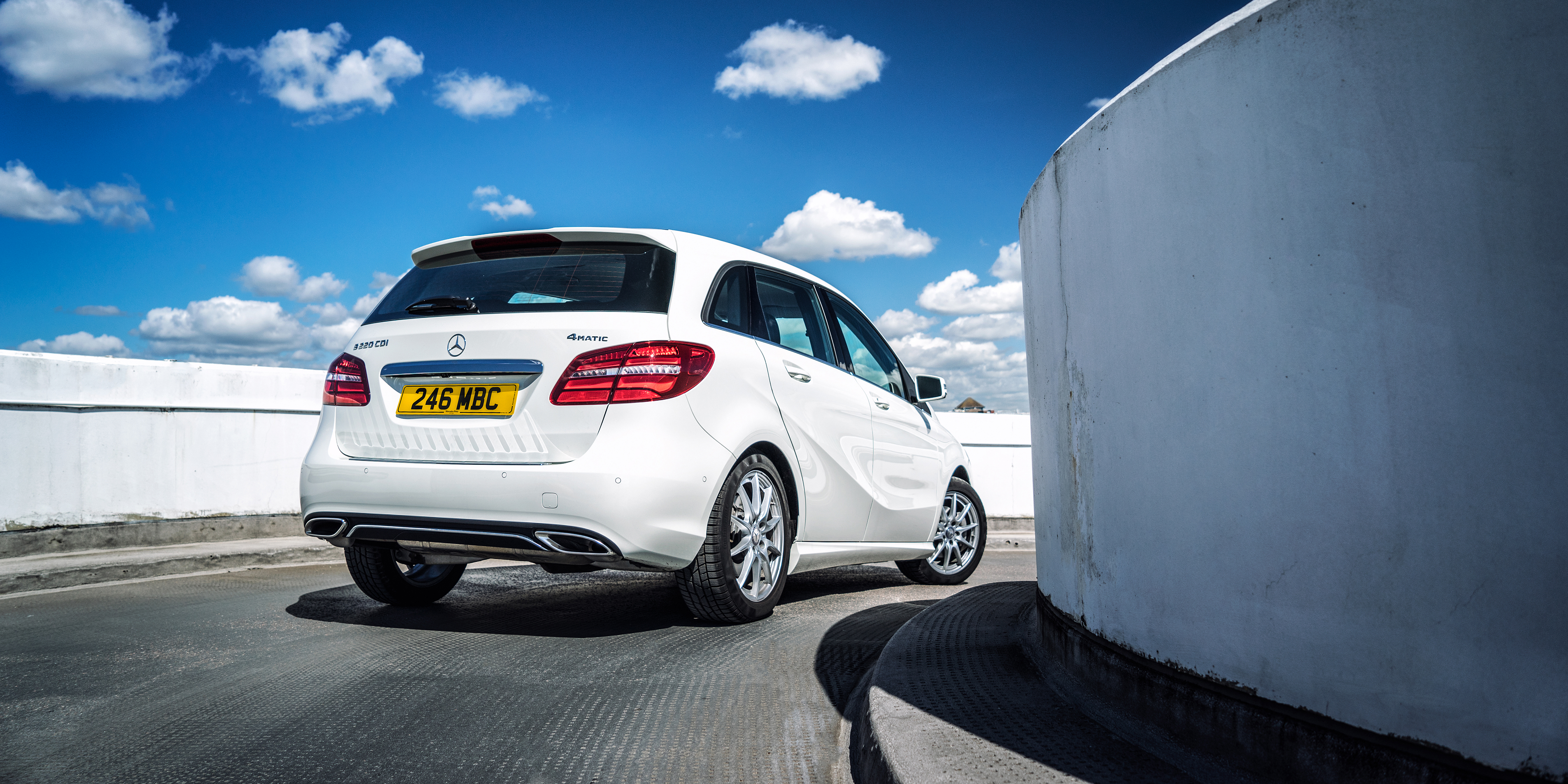 Mercedes B-Class Review | carwow
