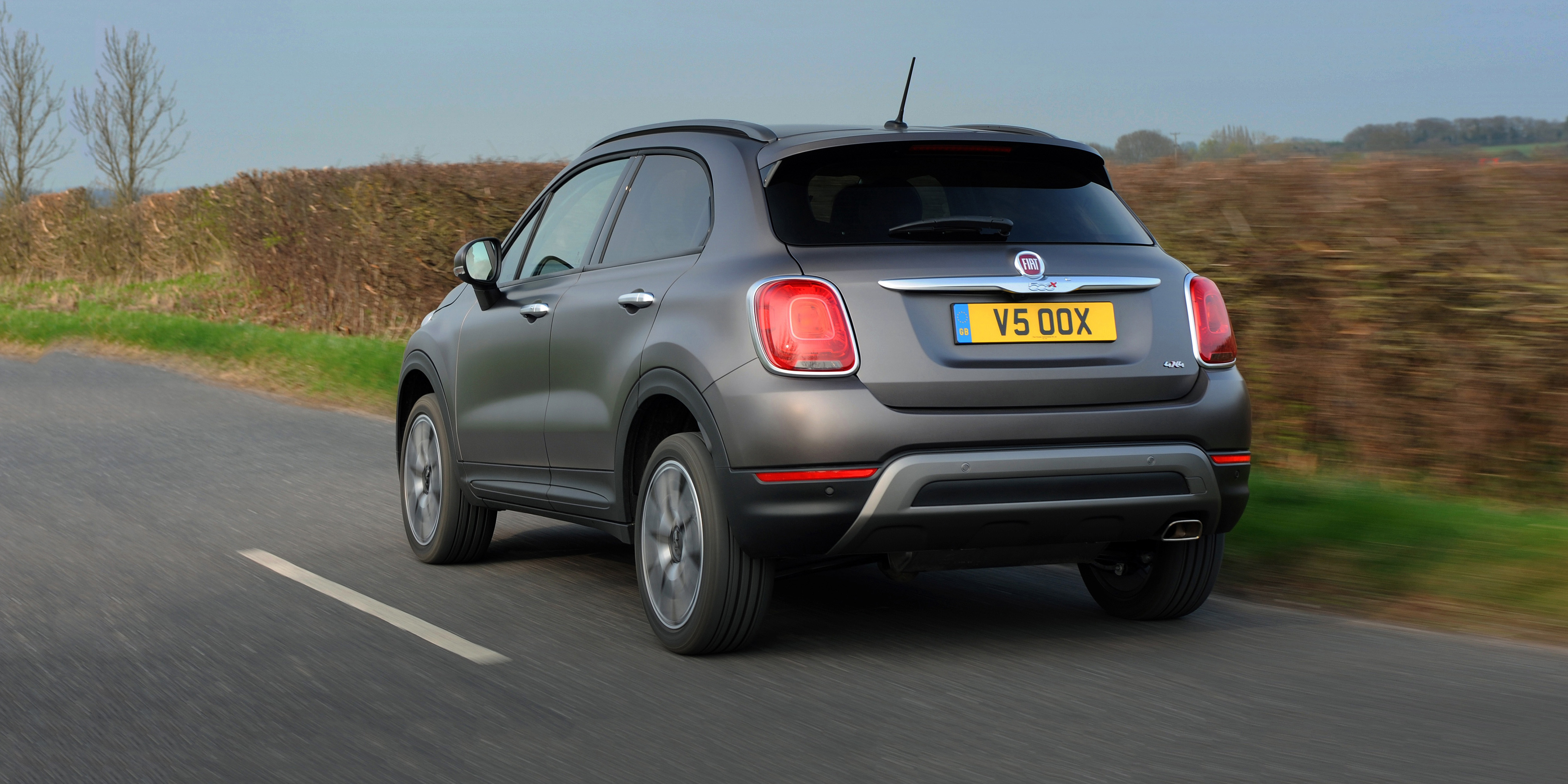 Fiat 500X Review | carwow