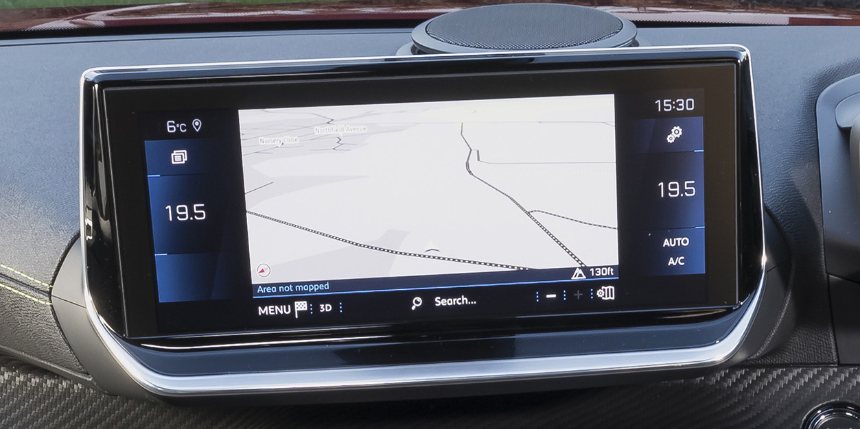 Peugeot 2008 Review 2022 | carwow