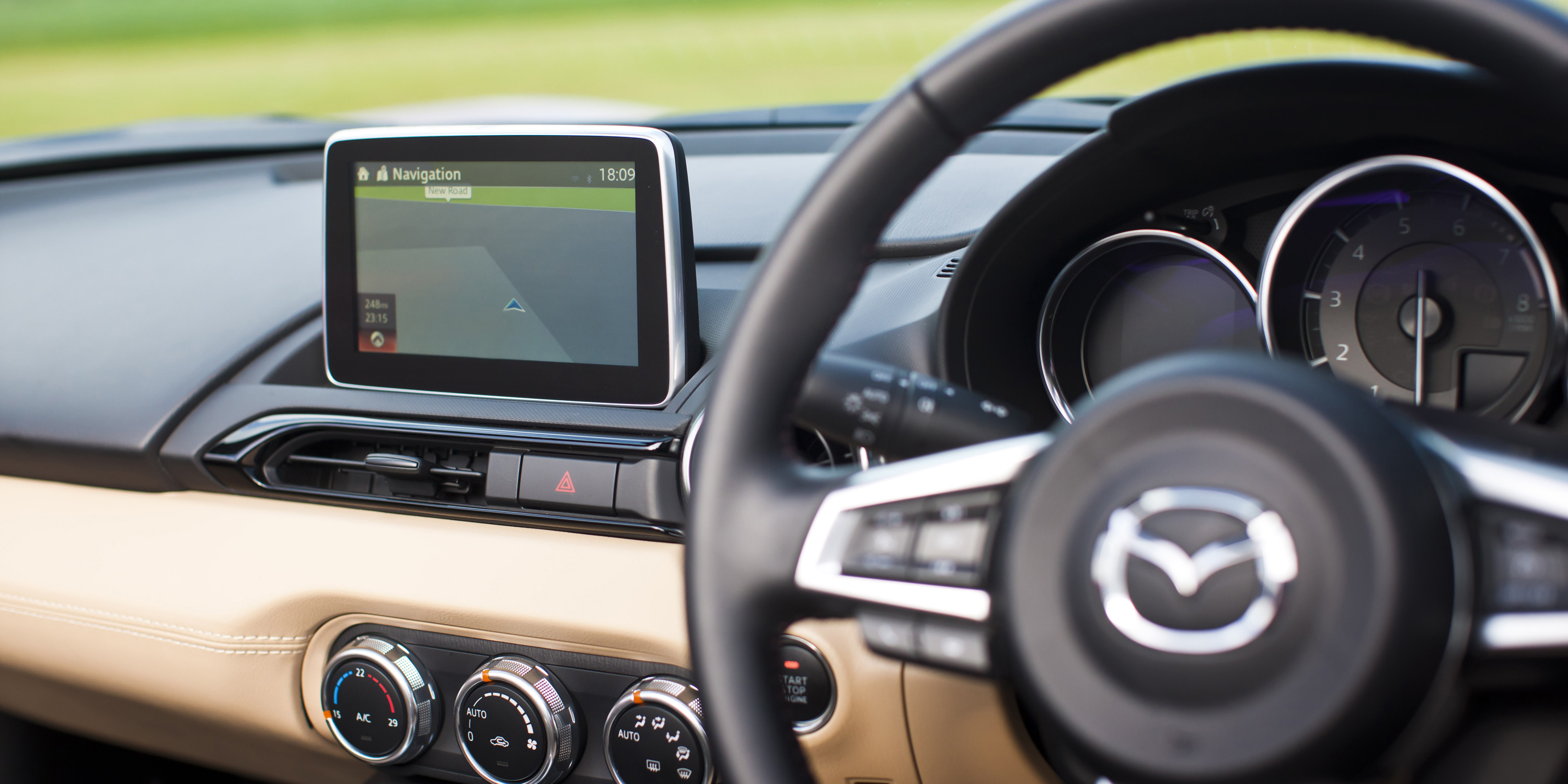 Mazda MX-5 Review | carwow