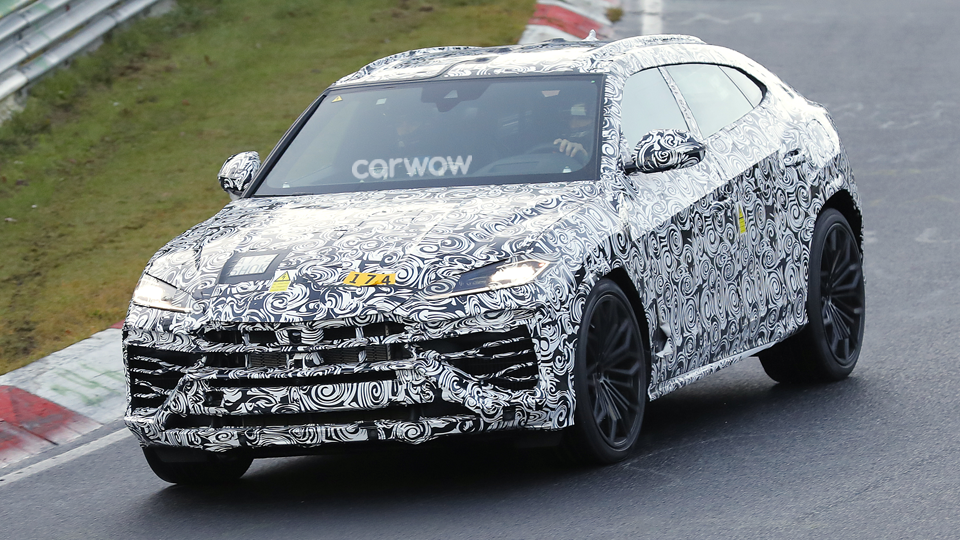 New Lamborghini Urus Hybrid spotted: everything we know so far | carwow