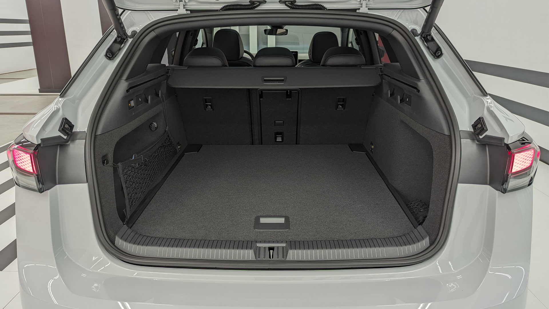 New Volkswagen ID7 Tourer: Carwow gets hands-on with electric estate ...