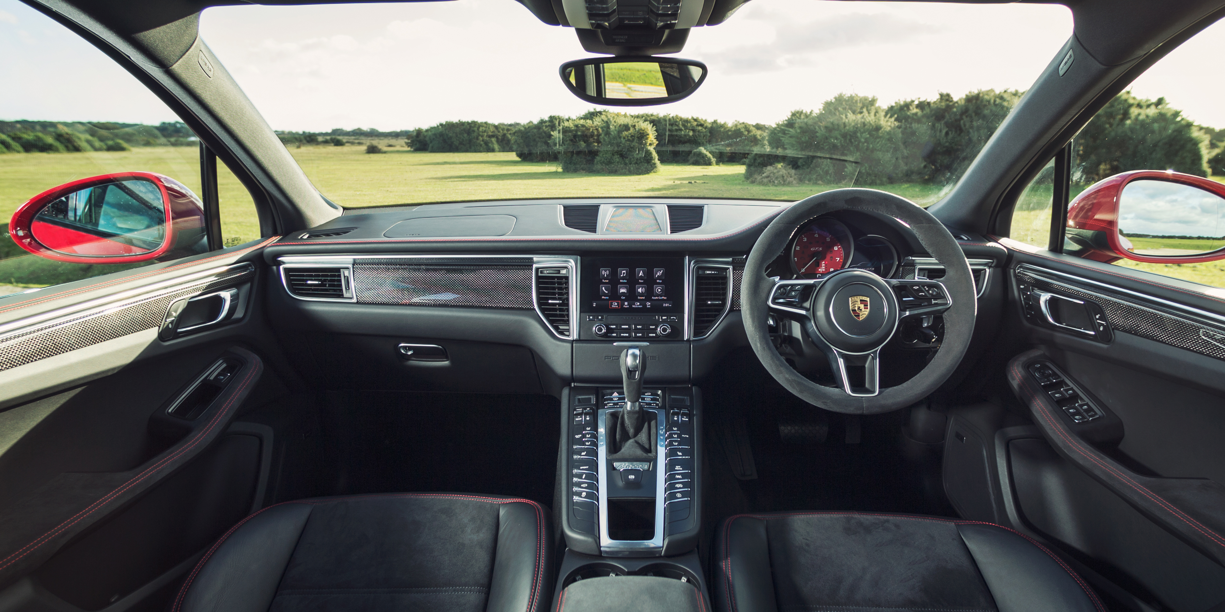 Porsche Macan Review | carwow