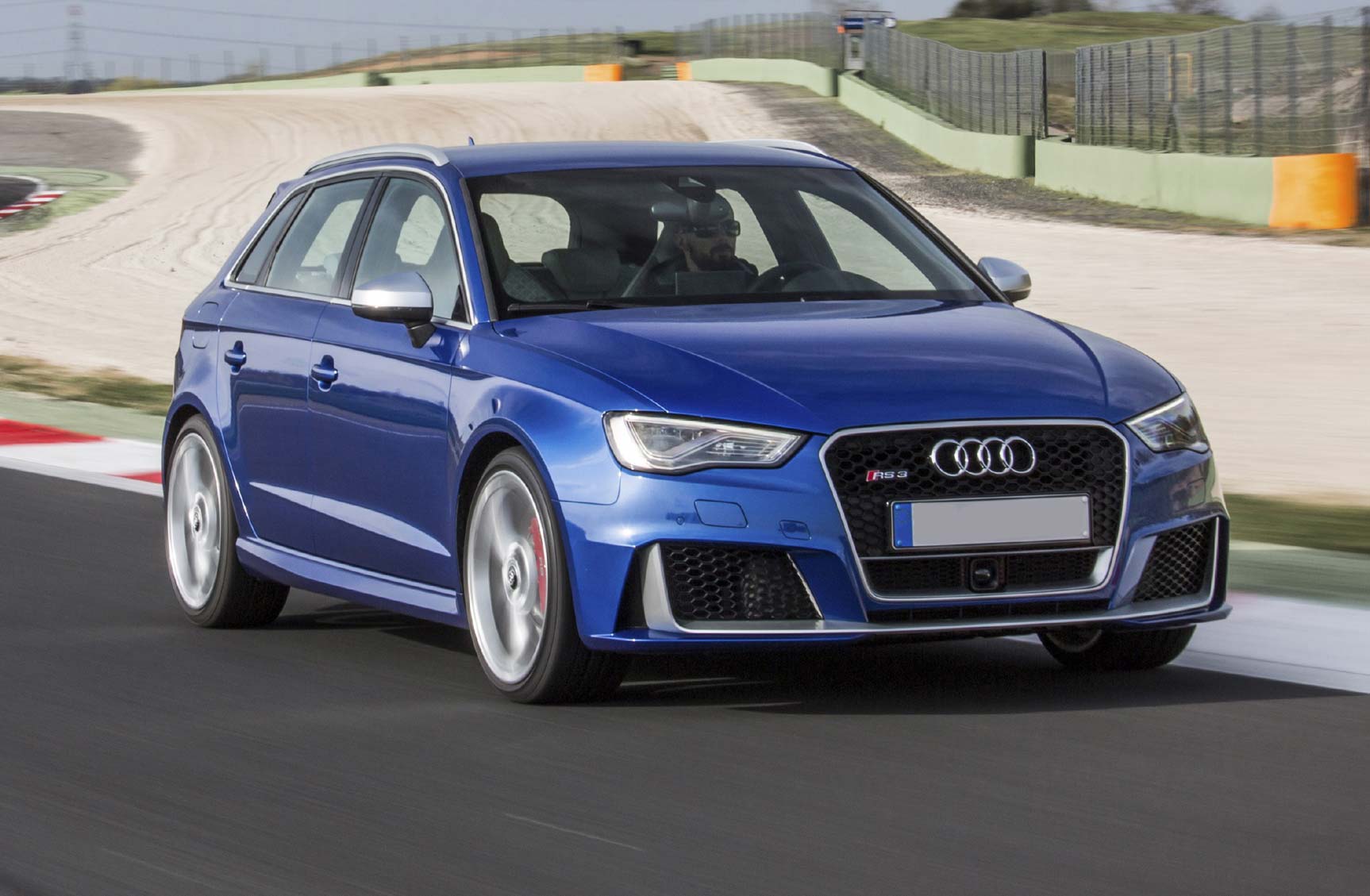 Audi RS3 Sportback Review | carwow