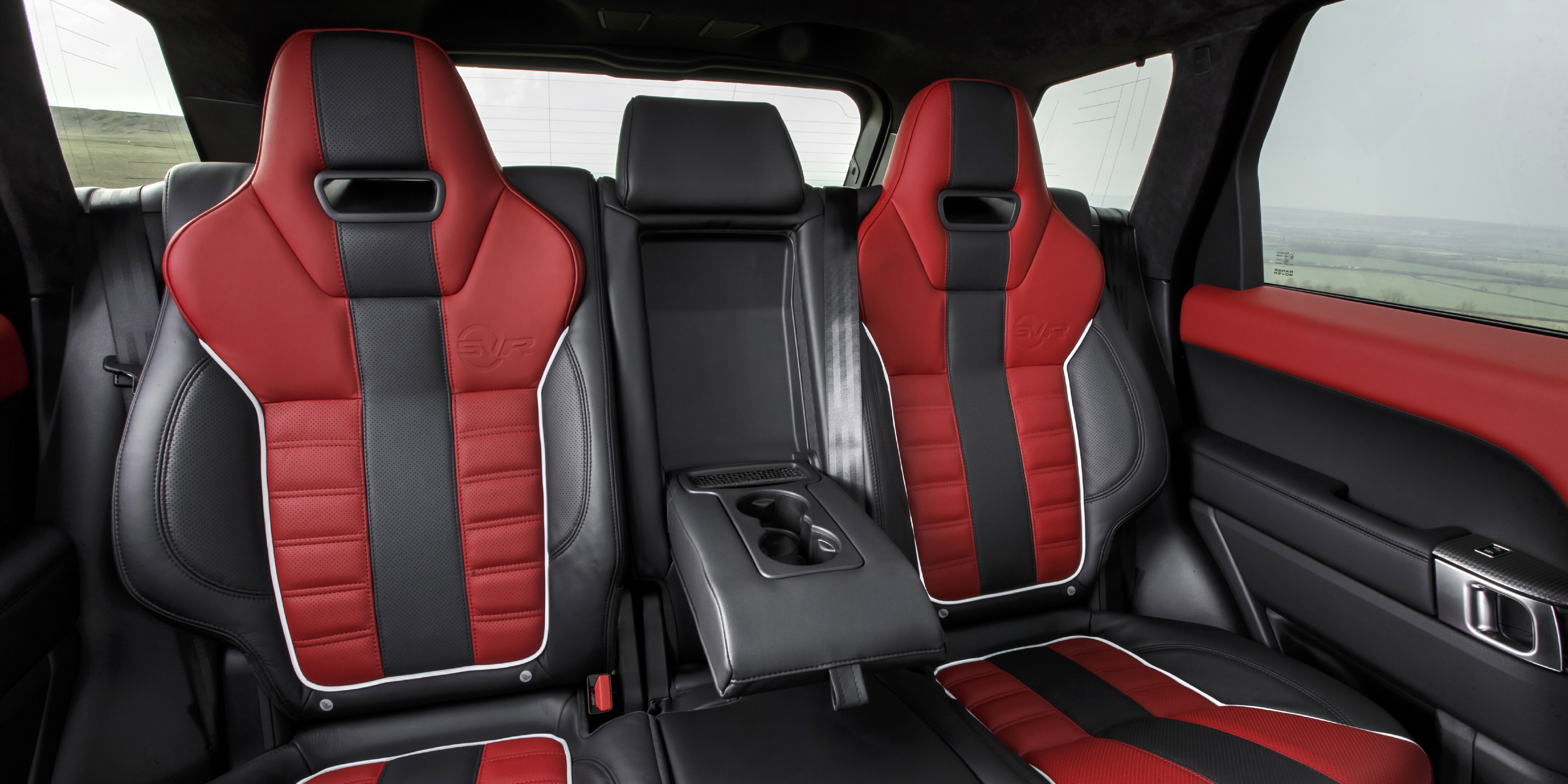 Land Rover Range Rover Sport SVR interior and infotainment | carwow