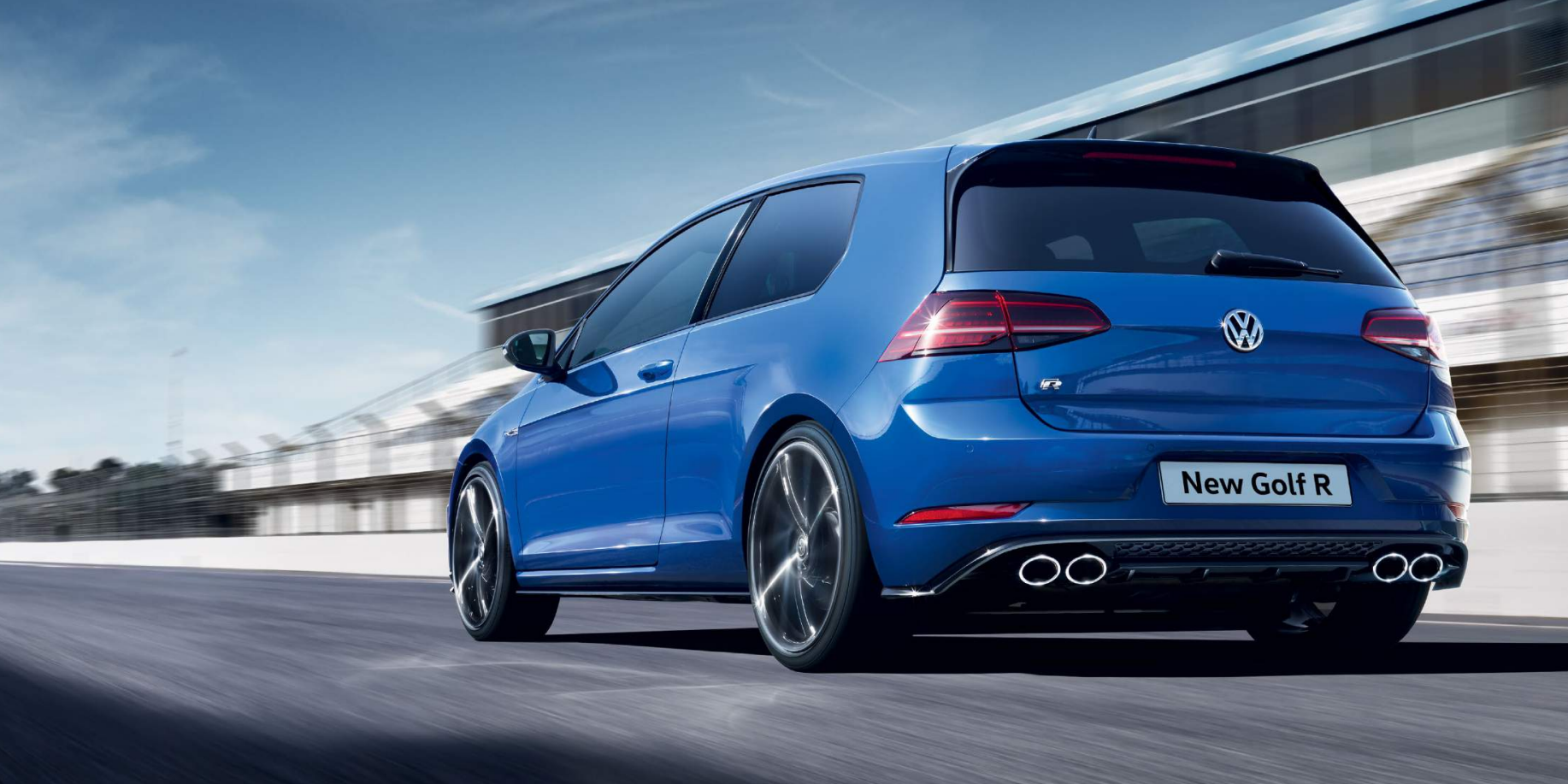 Volkswagen Golf R Review | carwow