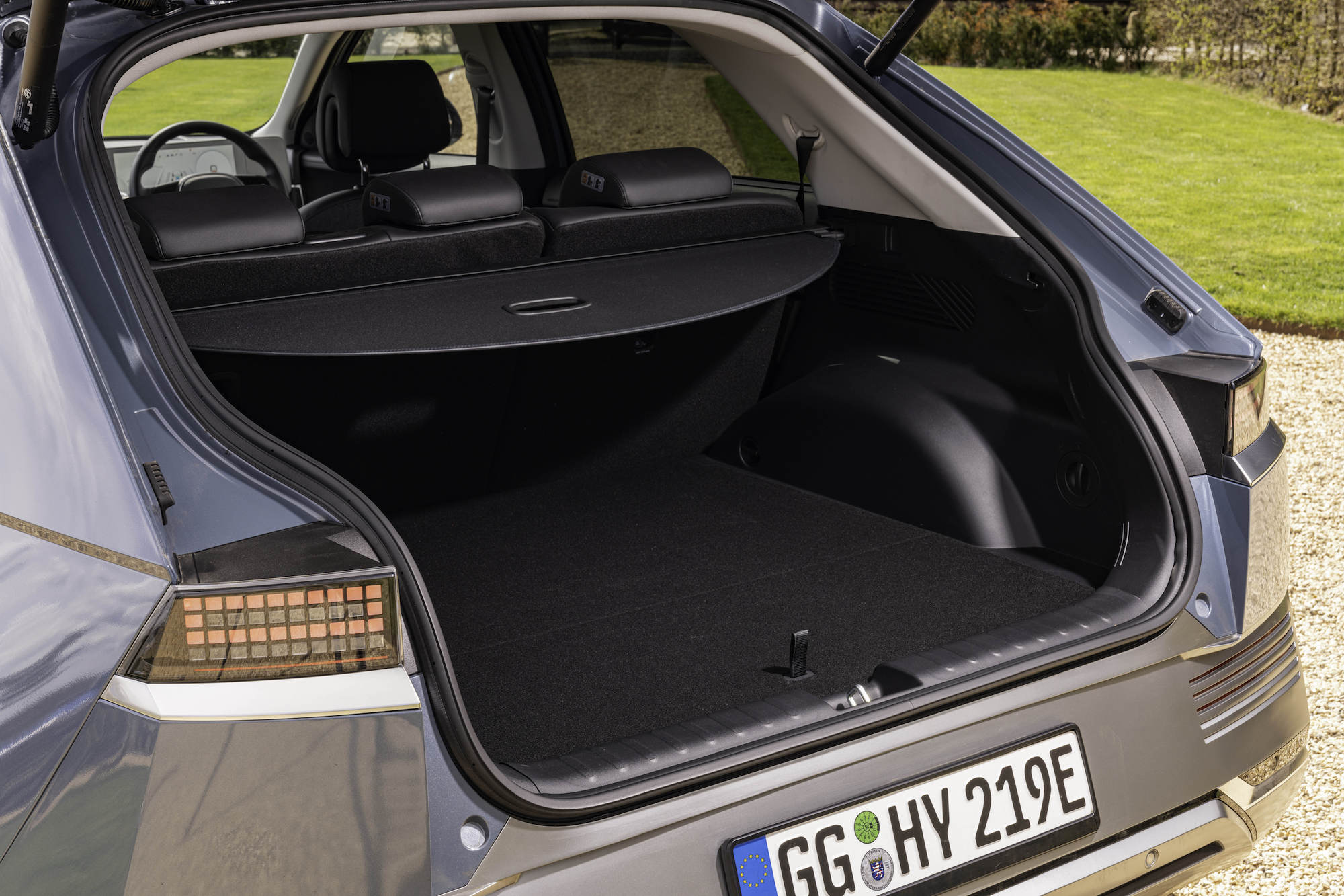 Hyundai Ioniq 5 Review 2021 | carwow