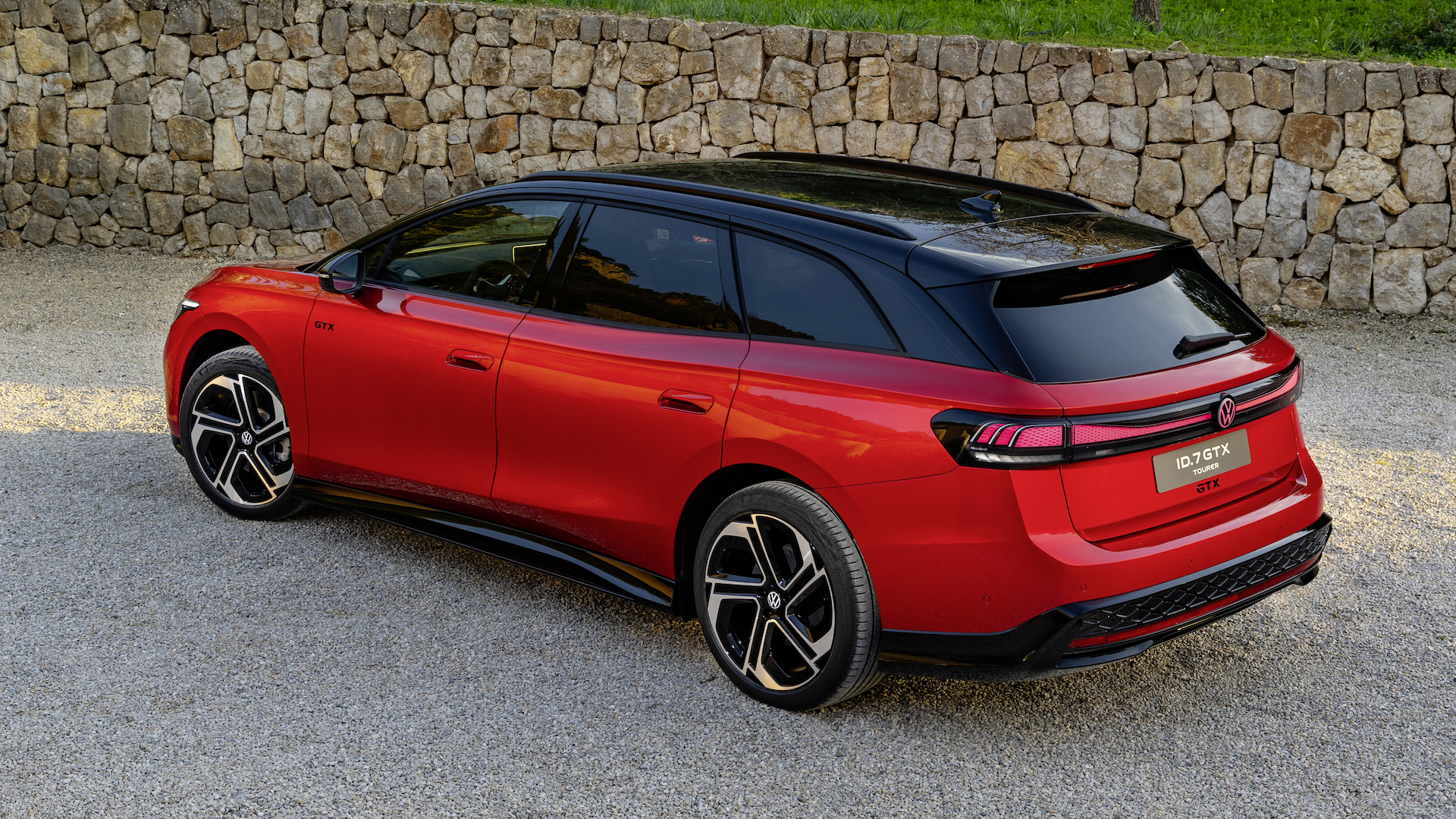 New Volkswagen ID7 GTX Tourer debuts with 340hp, four-wheel drive and ...