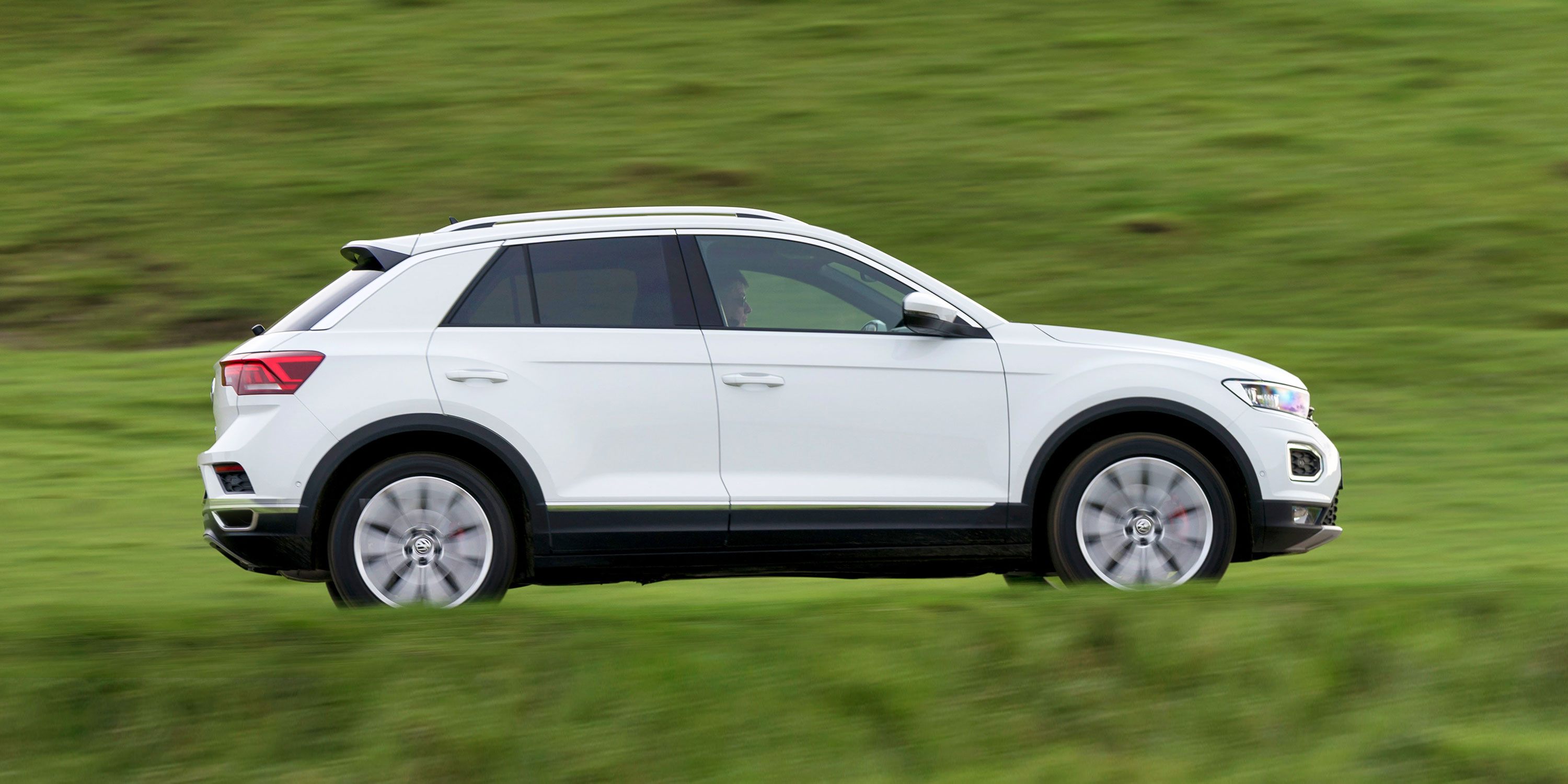 Volkswagen T-Roc Review | carwow